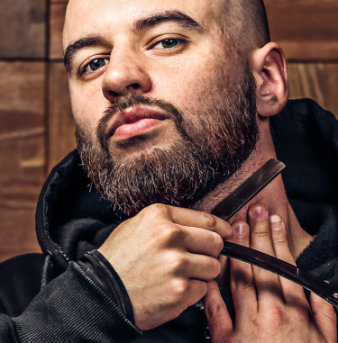 Straight Razors vs Safety Razors - Battle of The Smooth!